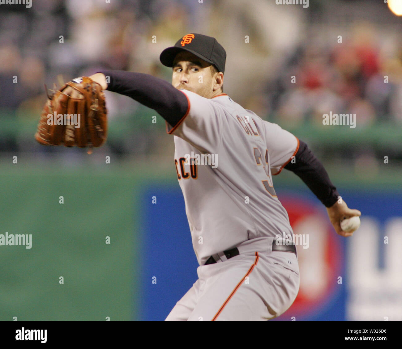 San Francisco Giants Vinnie Chulk throws in the ninth inning of the ...