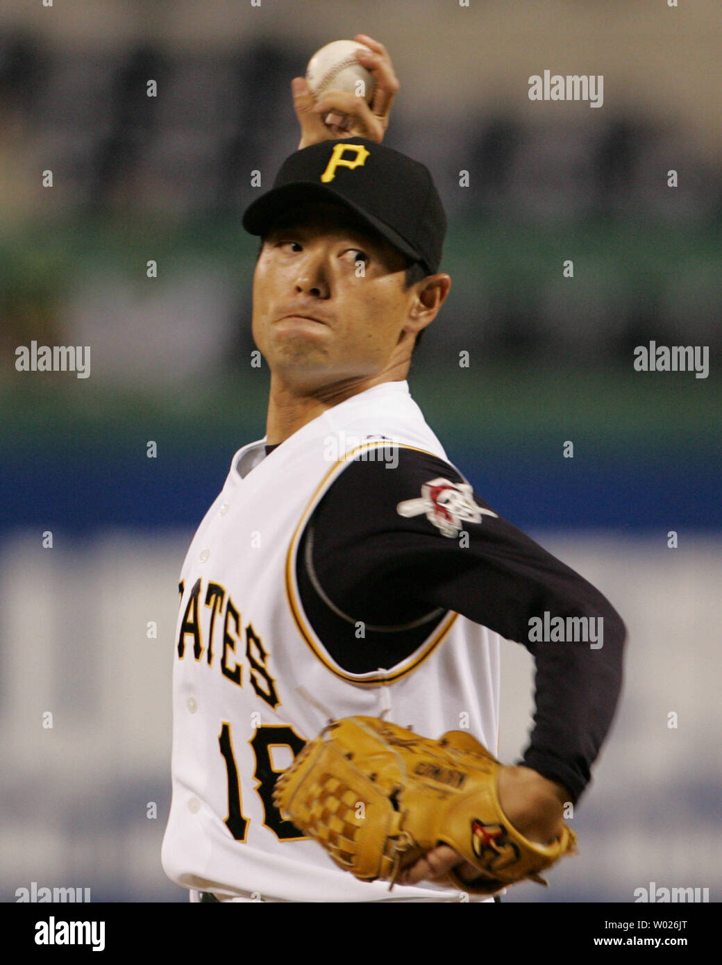 Pittsburgh Pirates reliever Masumi Kuwata of Japan throws in the ninth ...