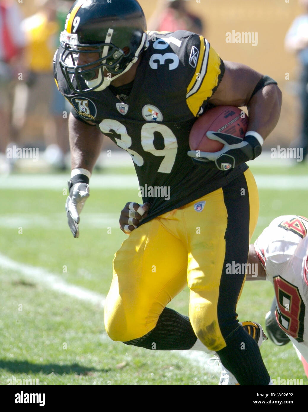 San Francisco 49ers Marques Douglas tackles Pittsburgh Steelers Willie ...