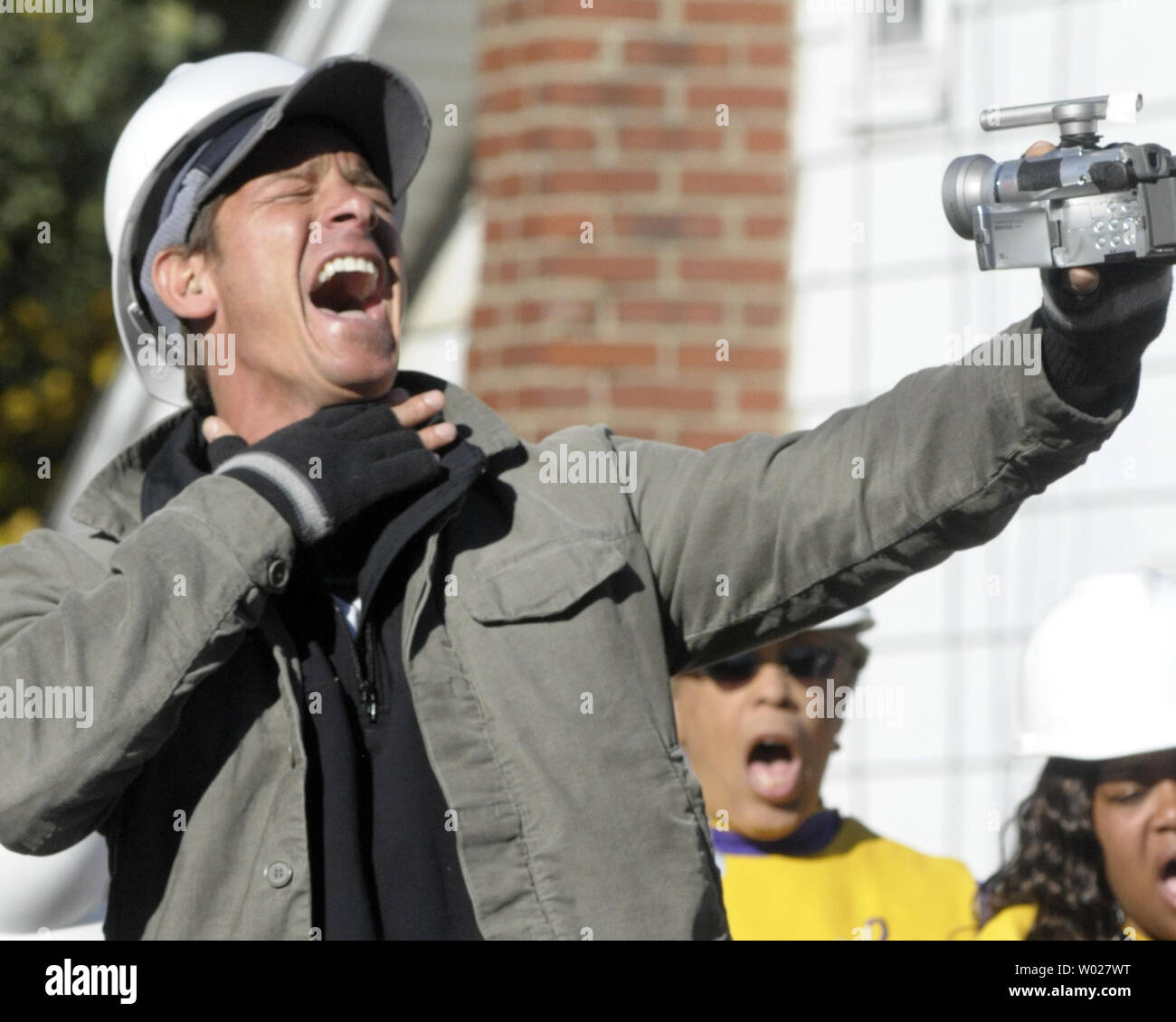 Extreme makeover ty pennington hi-res stock photography and images - Alamy