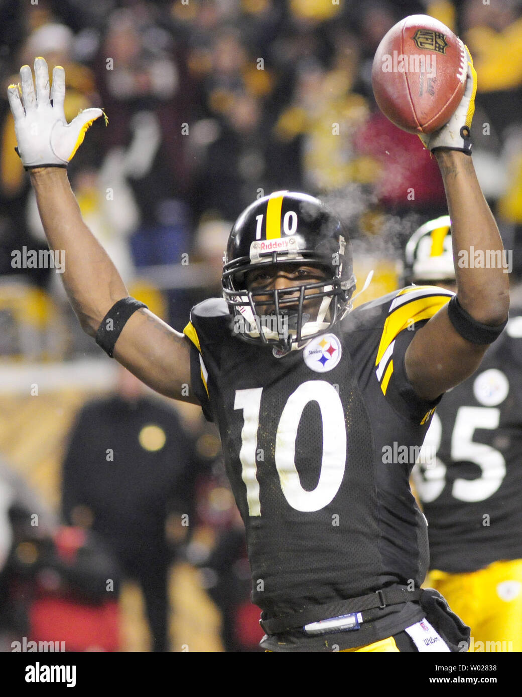 Ravens challenge hi-res stock photography and images - Alamy