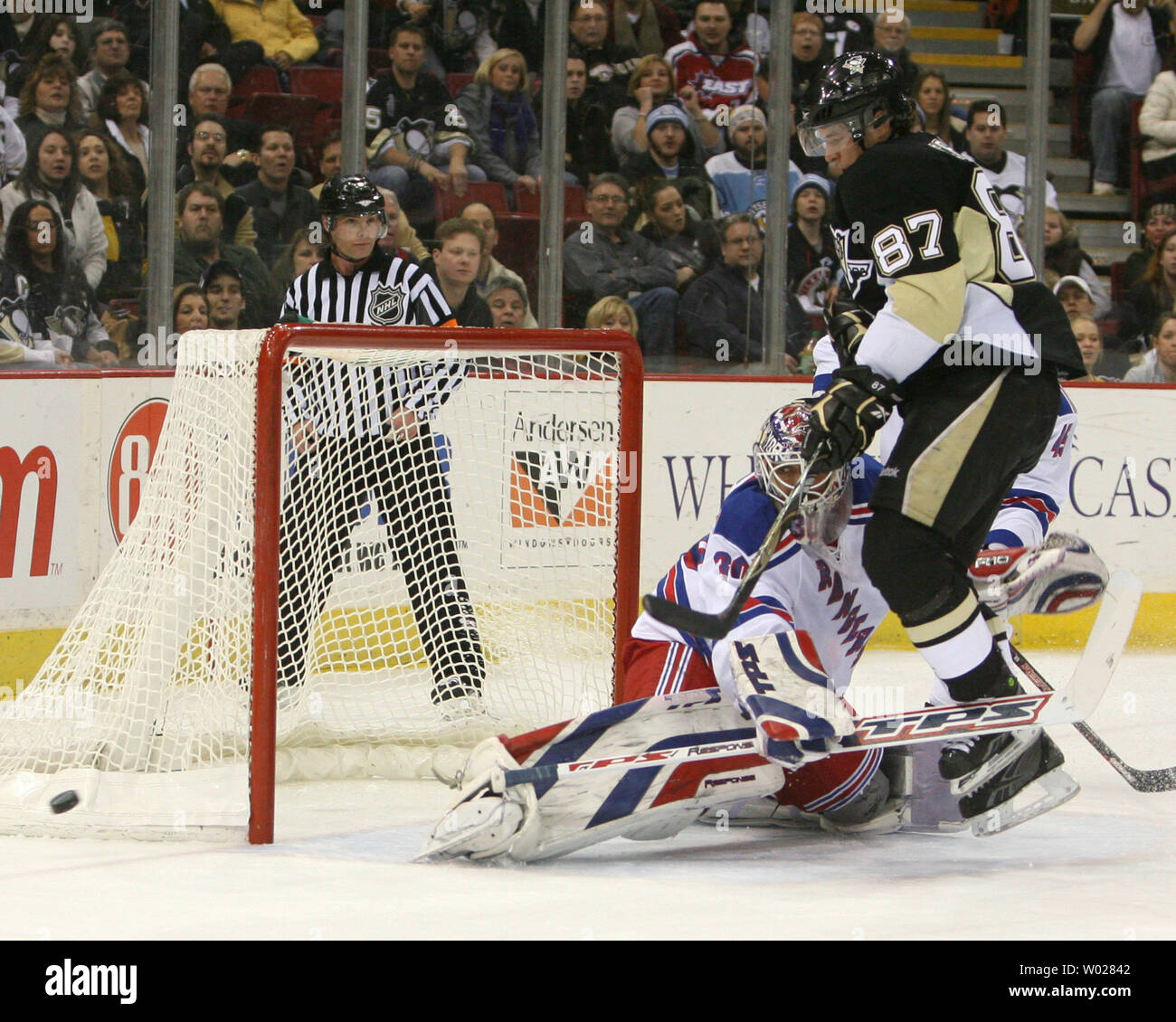 Henrik lundqvist 2009 hi-res stock photography and images - Alamy