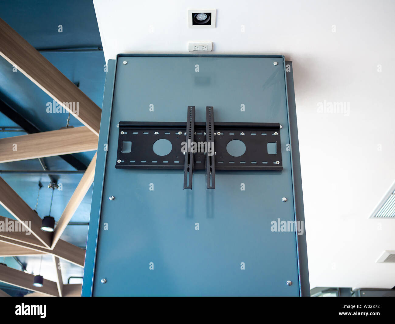 Steel pillar hi-res stock photography and images - Alamy