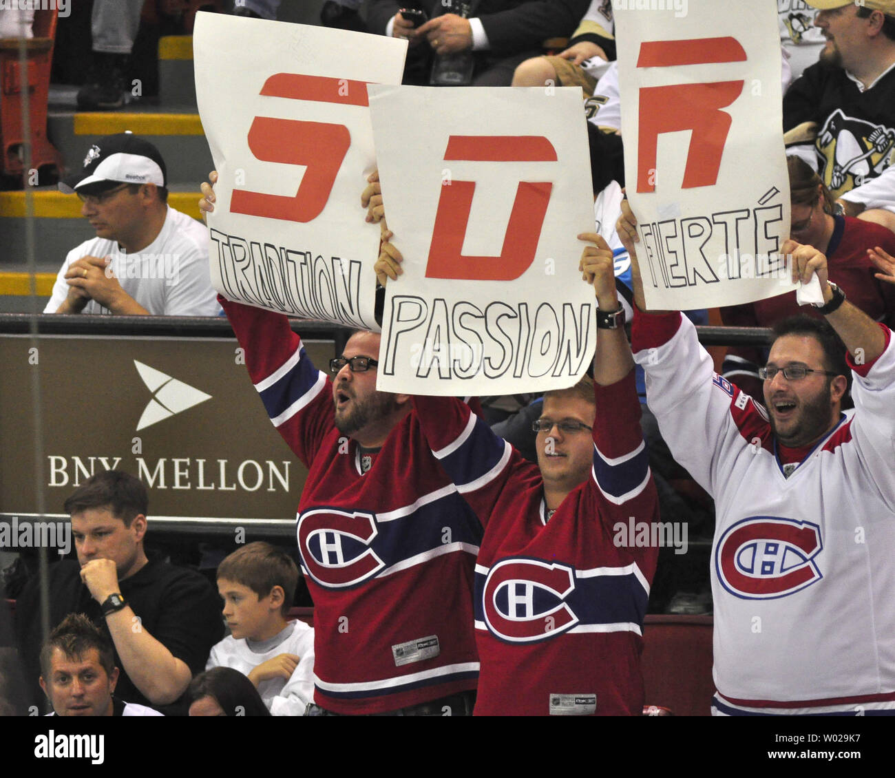 Montreal canadiens fans hi-res stock photography and images - Alamy