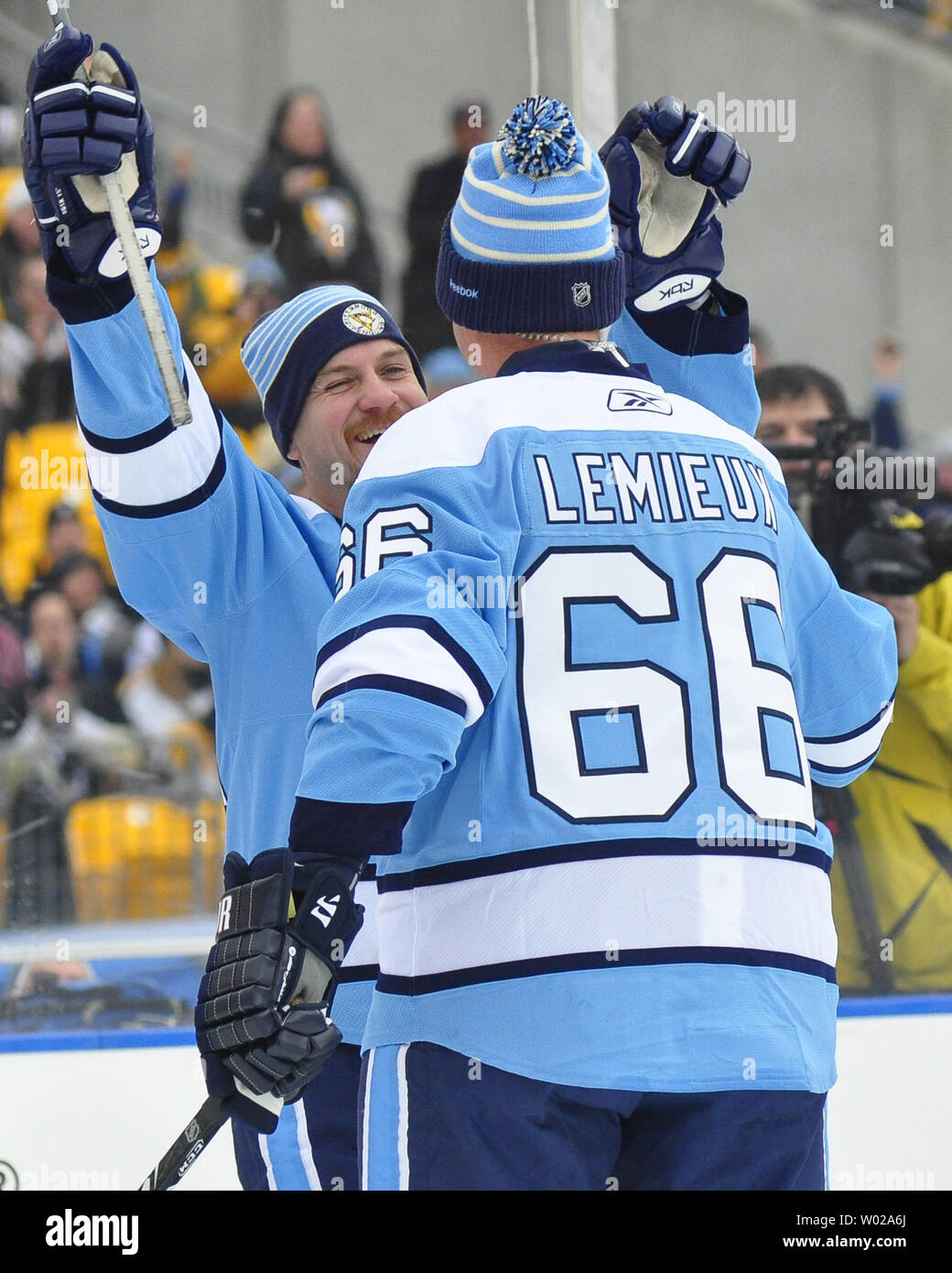 Mario lemieux penguins hi-res stock photography and images - Alamy