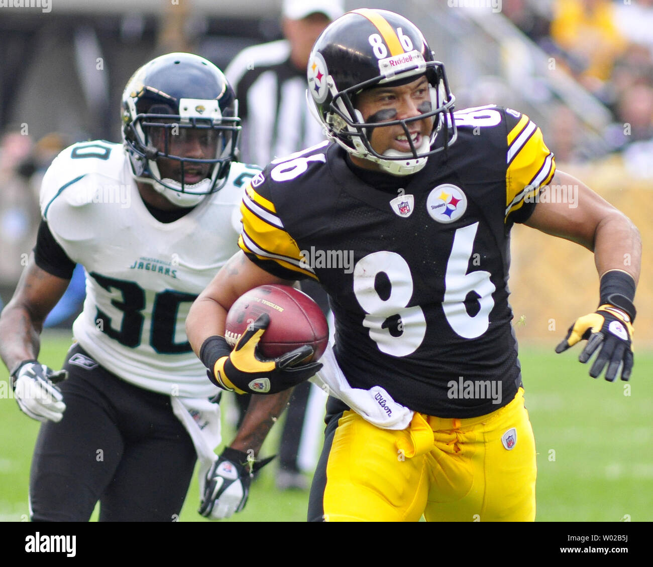 Pittsburgh Steelers Hines Wards breaks away from Jacksonville Jaguars ...