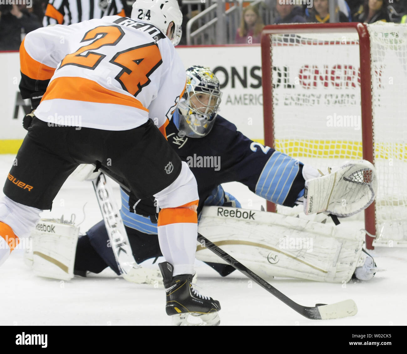 Third row tyler hi-res stock photography and images - Alamy