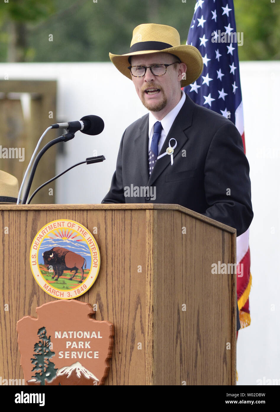 Gordon Felt, president of the Families of Flight 93 addresses the ...