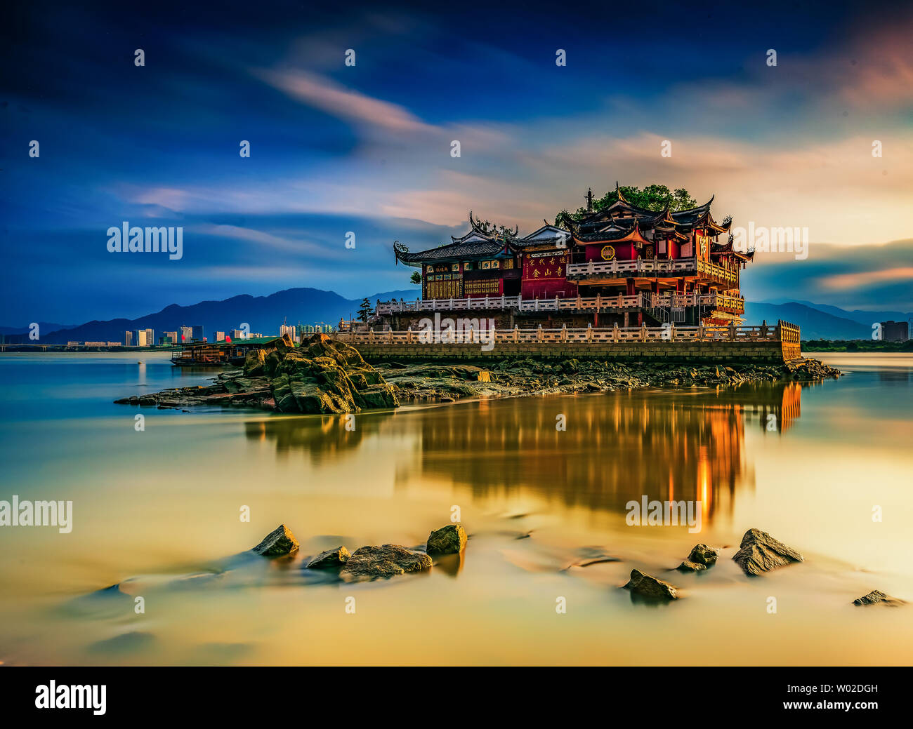 Jinshan temple hi-res stock photography and images - Alamy
