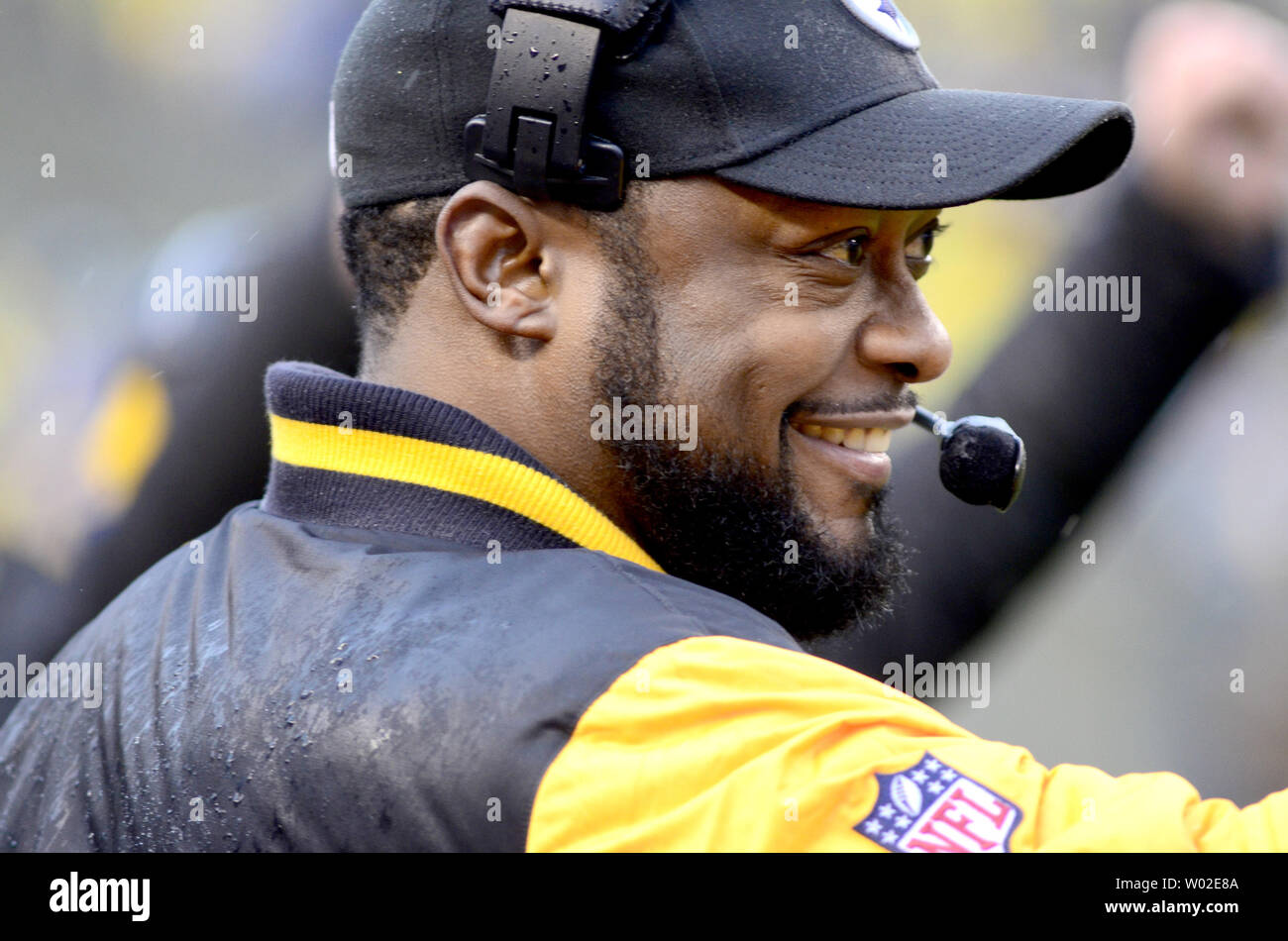 Mike tomlin smiles hi-res stock photography and images - Alamy