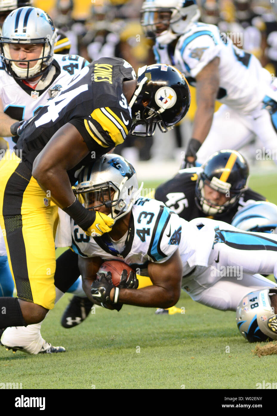 Football howard jones hi-res stock photography and images - Alamy