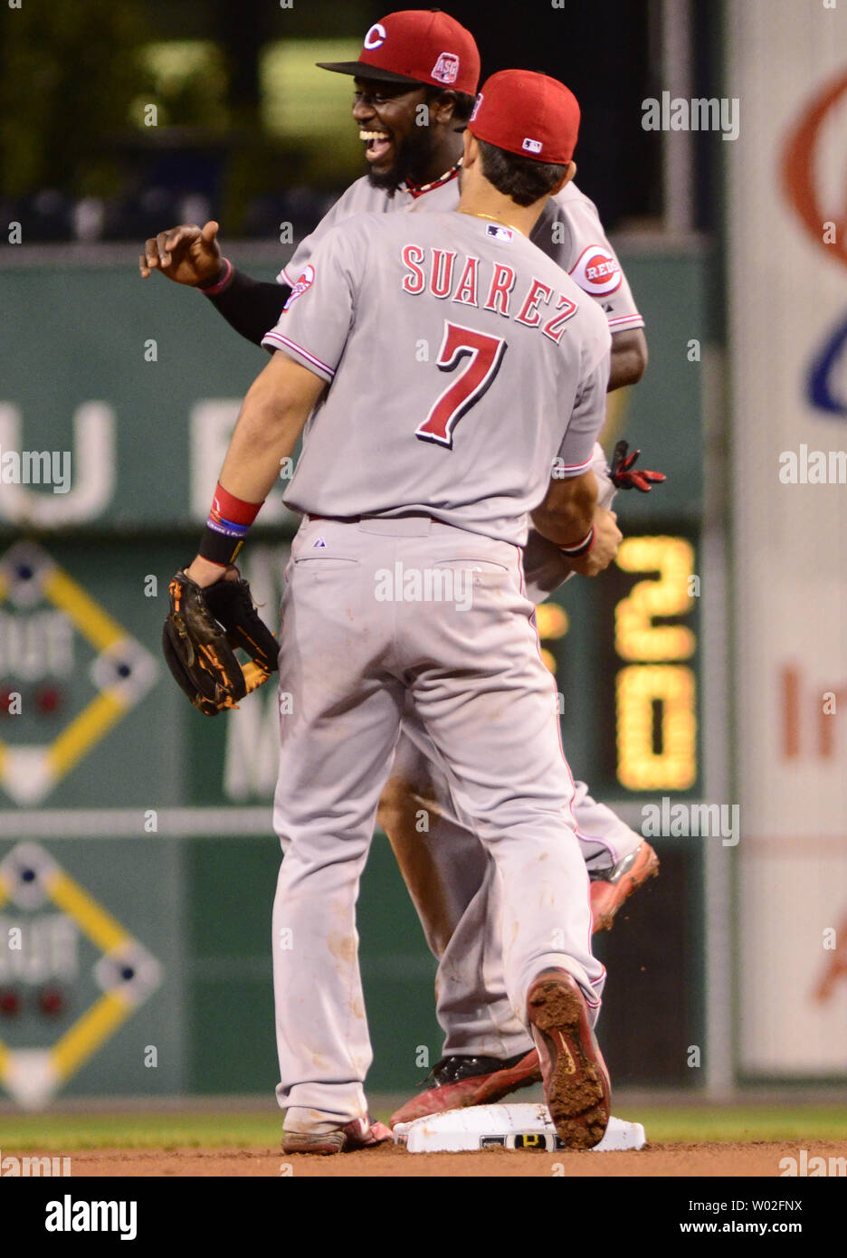 Cincinnati reds shortstop eugenio suarez 7 hi-res stock photography and ...