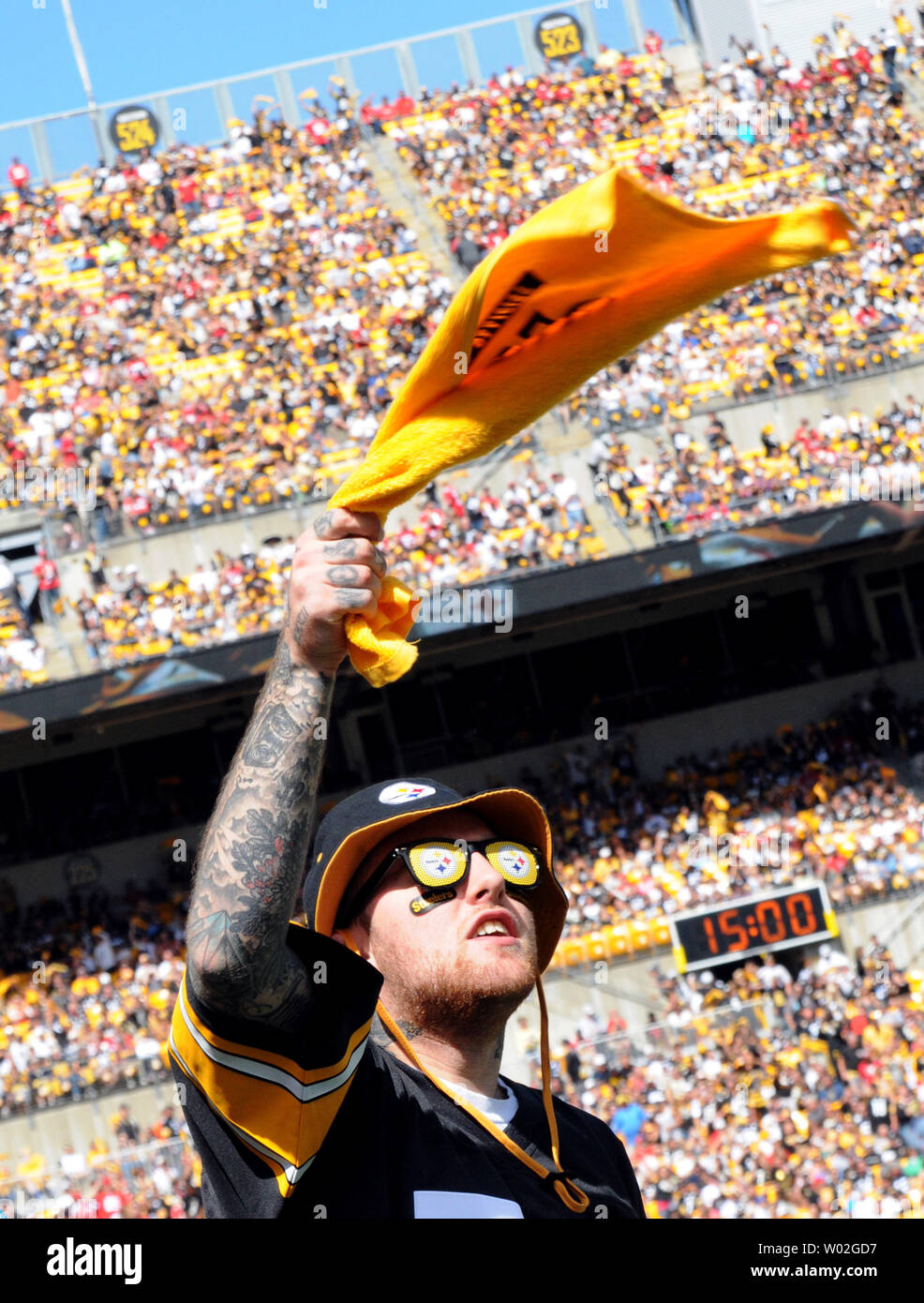 Mac Miller, rapper and Pittsburgh native leads the Terrible Towel Twirl ...