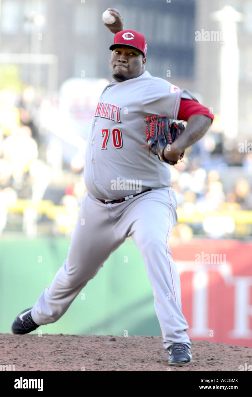 Cincinnati Reds relief pitcher Jumbo Diaz (70) throws in the fifth ...