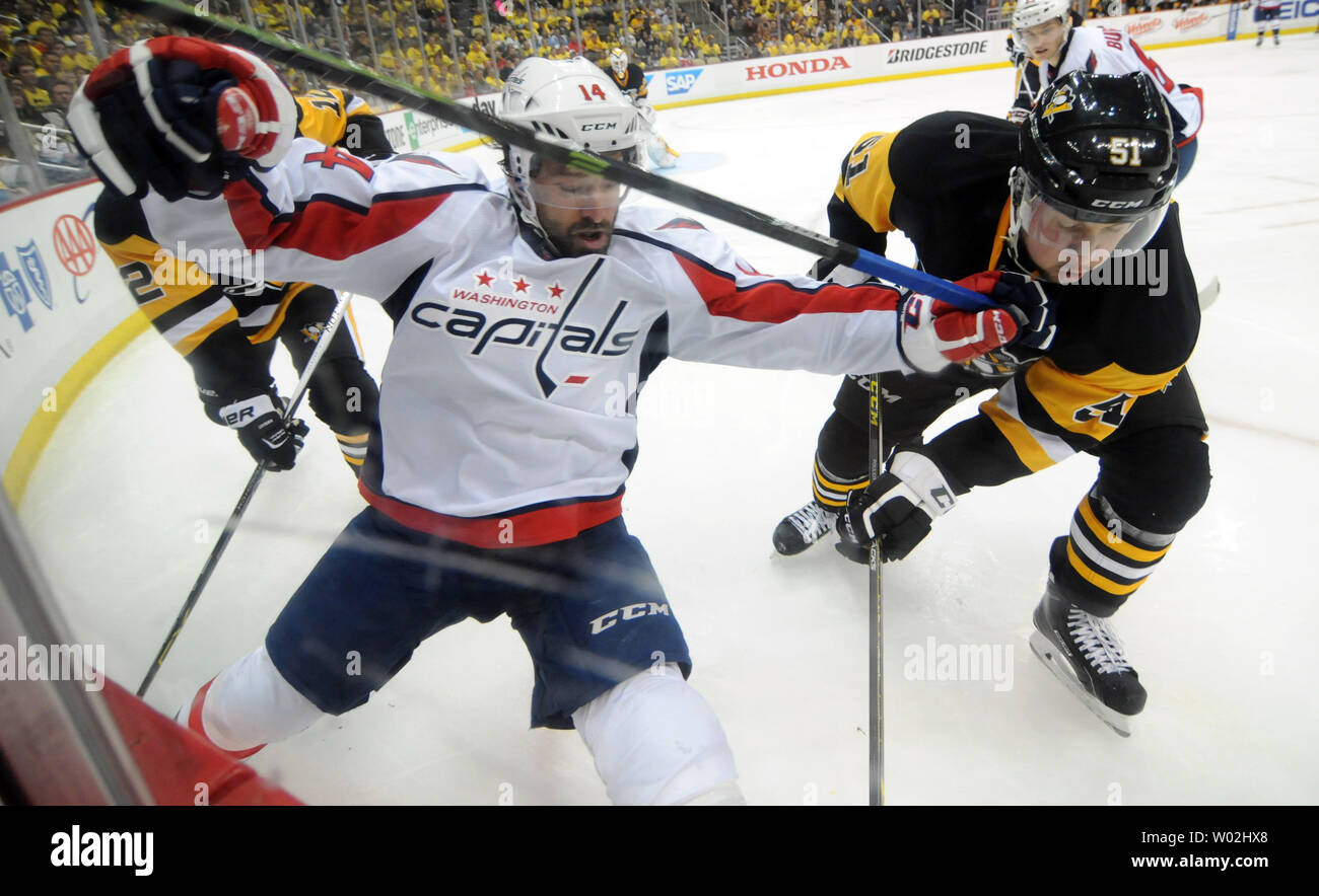 Derrick stanley hi-res stock photography and images - Alamy