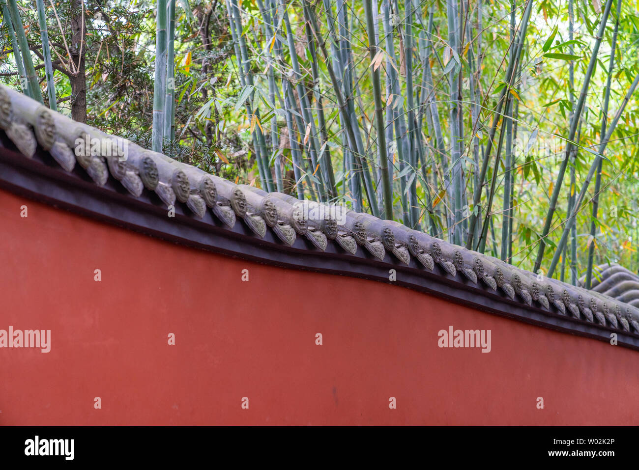 Chinese traditional culture has red walls and roof Red walls and eaves ...