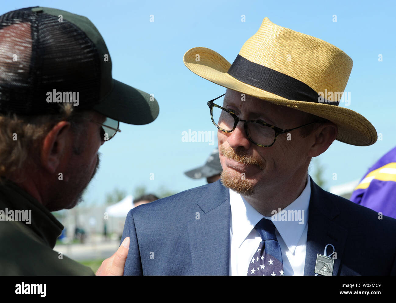 Gordon Felt, President of the Family and Family of Flight 93 greets ...