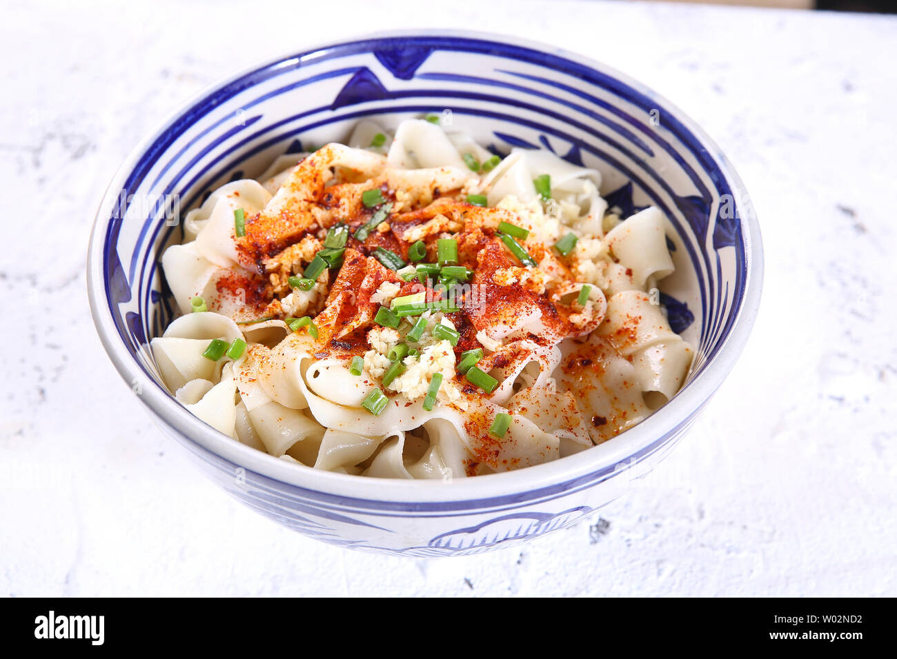 Oil splashed noodles hi-res stock photography and images - Alamy
