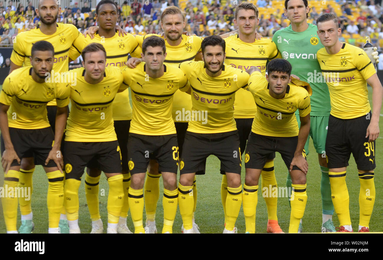 Borussia dortmund team 2018 hi-res stock photography and images - Alamy
