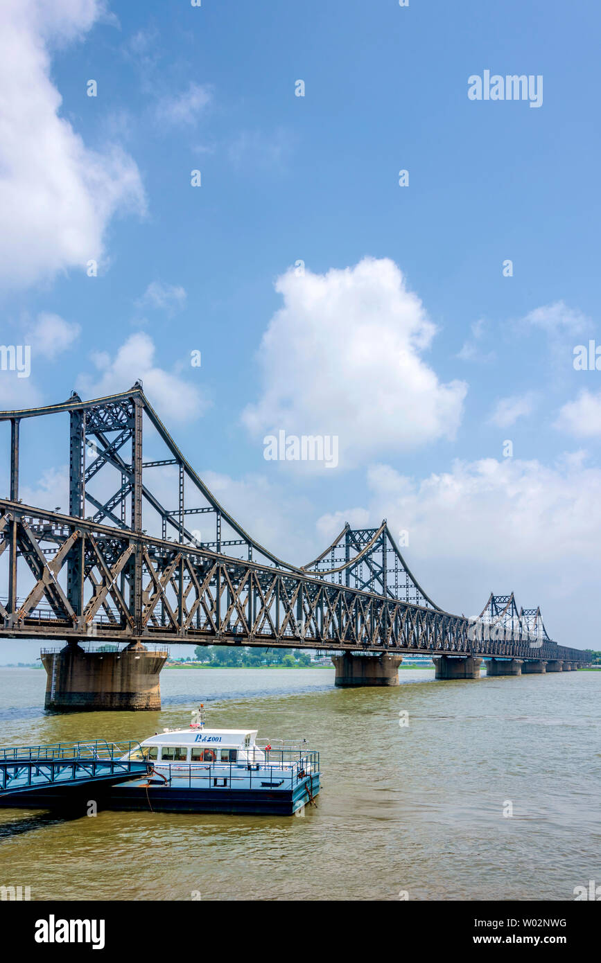 Dandong city hi-res stock photography and images - Alamy