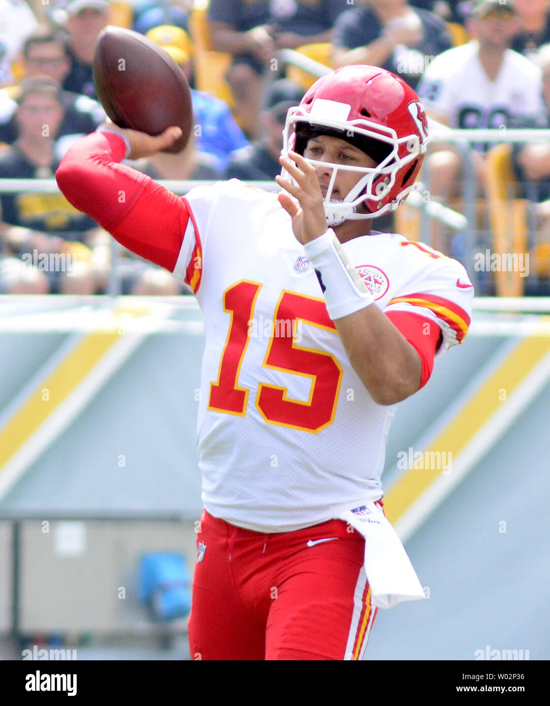 Kansas City Chiefs quarterback Patrick Mahomes (15) throws during the ...