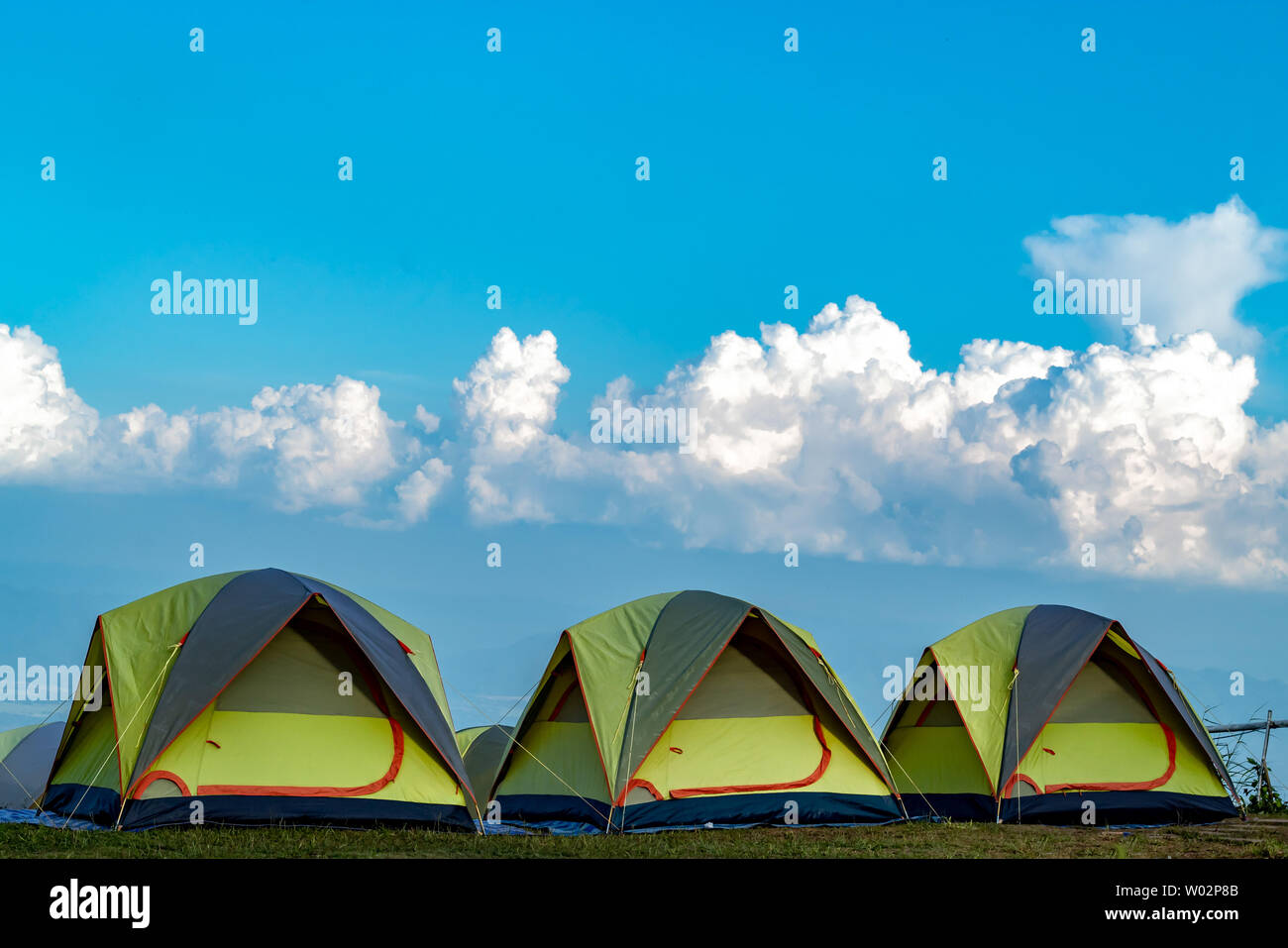 Beautiful mountain scenery tents hi-res stock photography and images ...