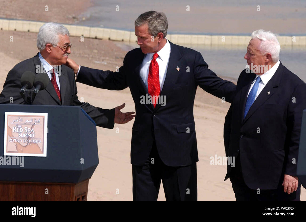 Ariel sharon bush hi-res stock photography and images - Alamy