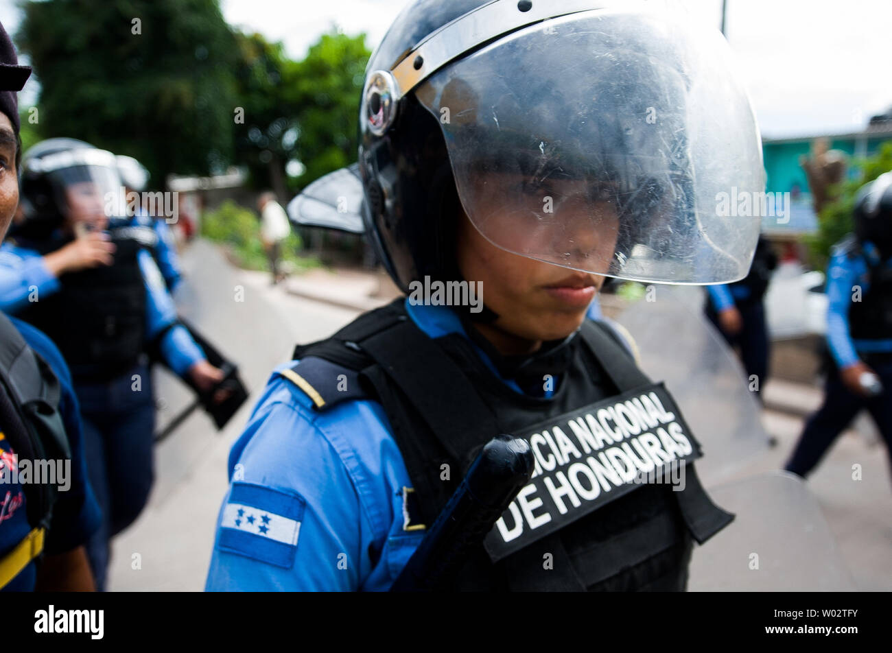 Tegucigalpa police hi-res stock photography and images - Alamy