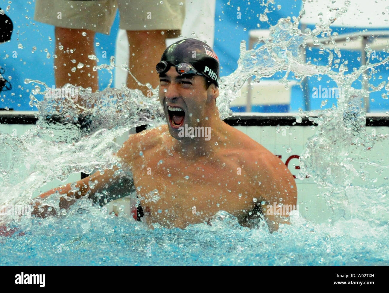 Mens 100 meter hi-res stock photography and images - Alamy