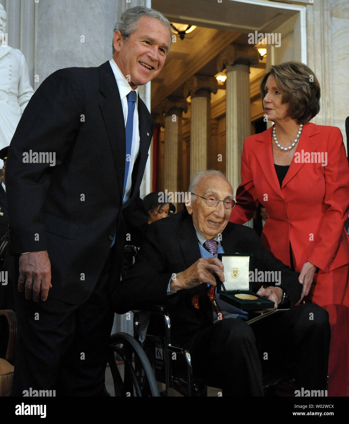 Dr michael debakey hi-res stock photography and images - Alamy