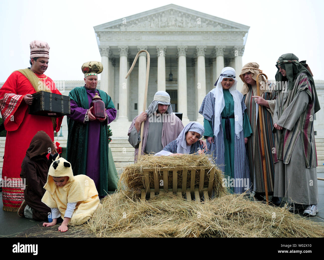 Live action nativity hi-res stock photography and images - Alamy