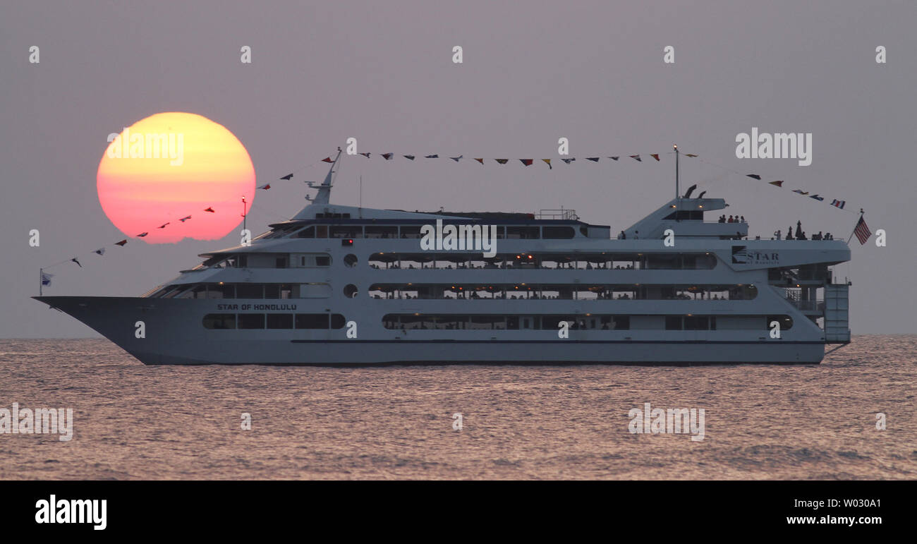Moana ship hi-res stock photography and images - Alamy