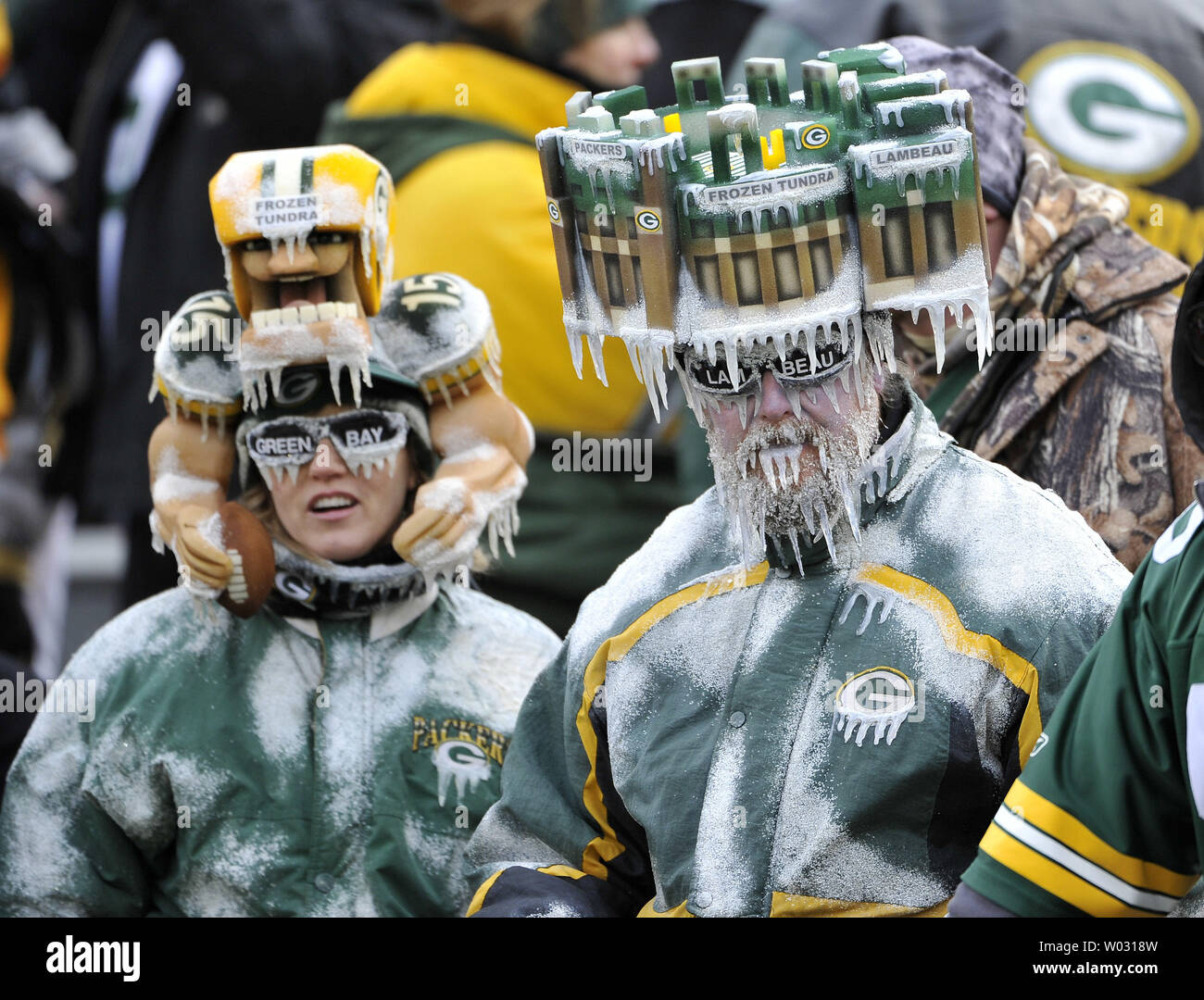 Lambeau field fans hi-res stock photography and images - Alamy