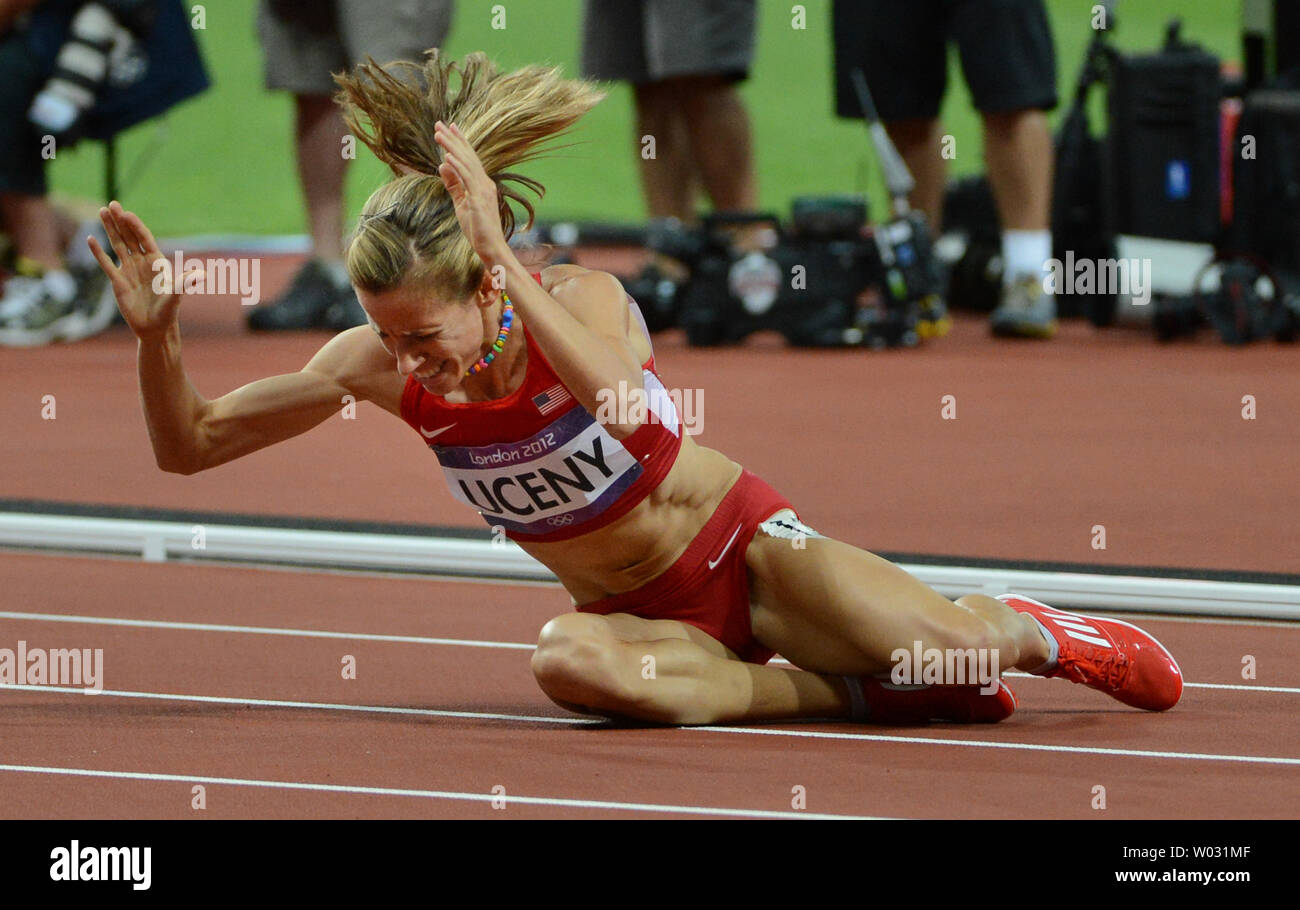 Womens hands on lap hi-res stock photography and images - Alamy