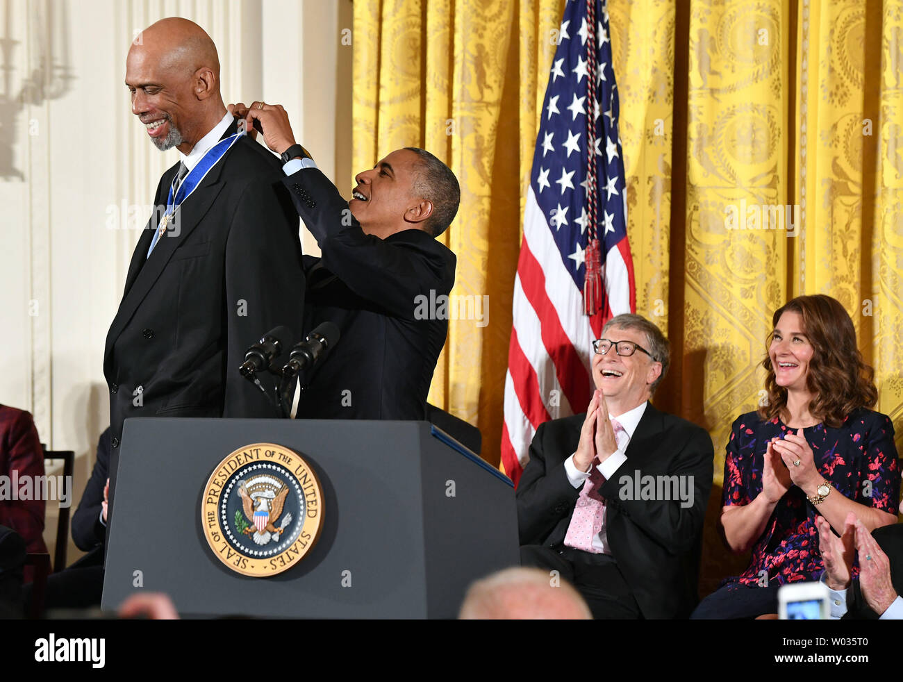 President Barack Obama awards the Presidential Medal of Freedom to ...