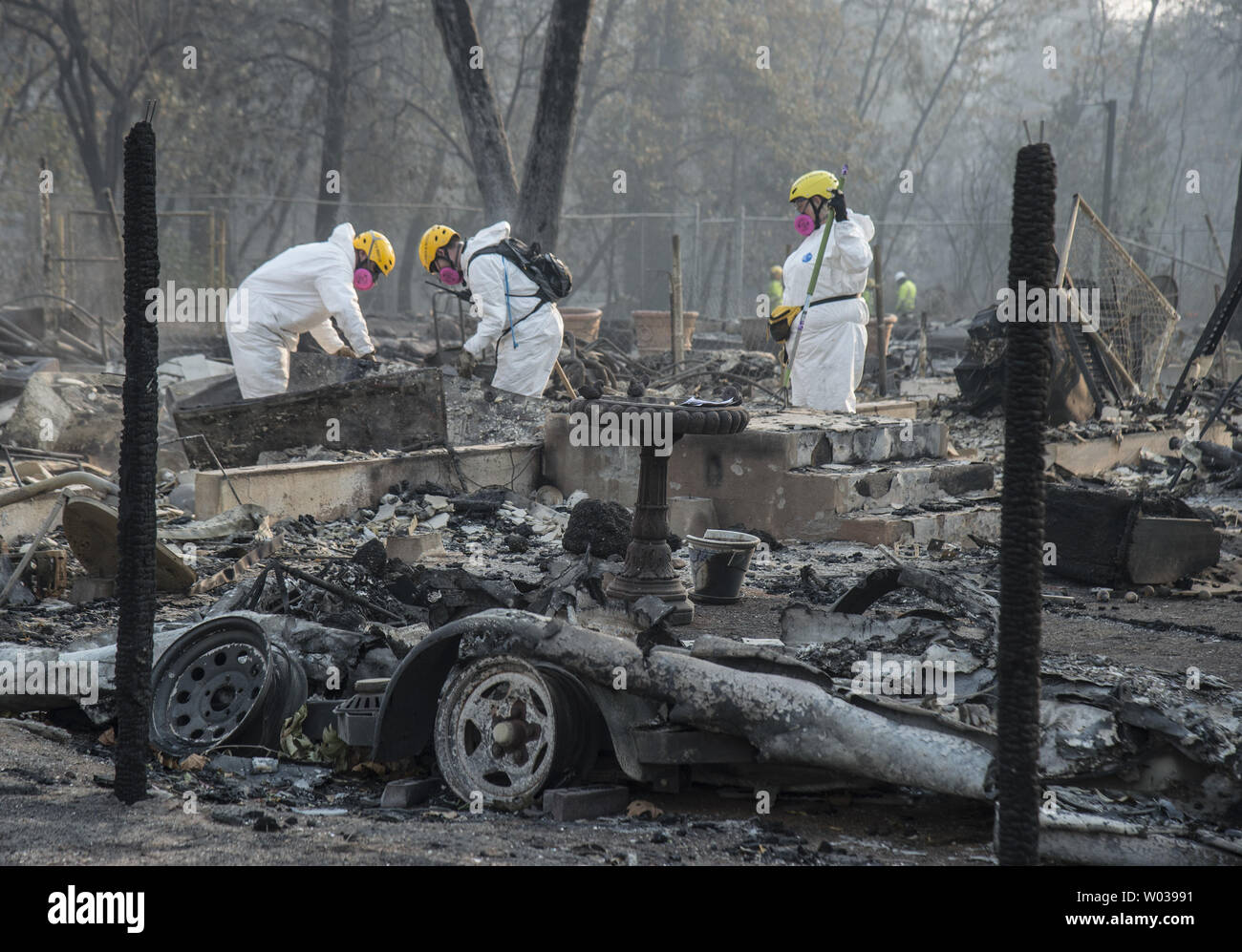 Rake through hi-res stock photography and images - Alamy