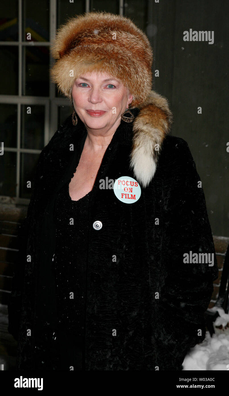 Fionnula flanagan actress hi-res stock photography and images - Alamy