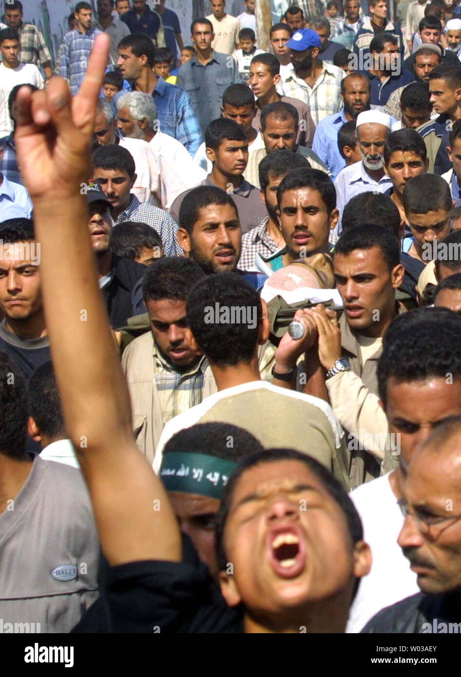 Family members of Islamic Jihad militant Waleed Abd Alaal, mourn as ...