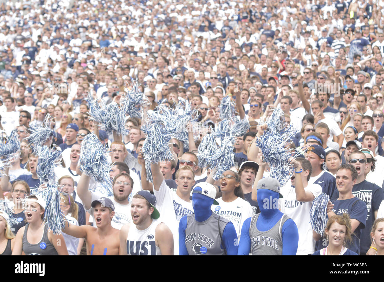 Penn state cheer hi-res stock photography and images - Alamy