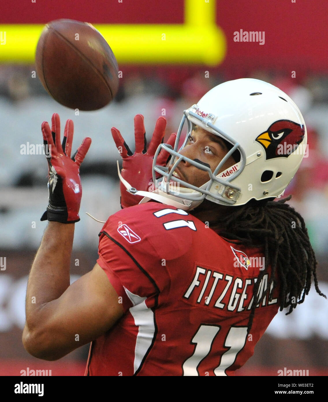 Arizona Cardinals receiver Larry Fitzgerald catches a pass during ...