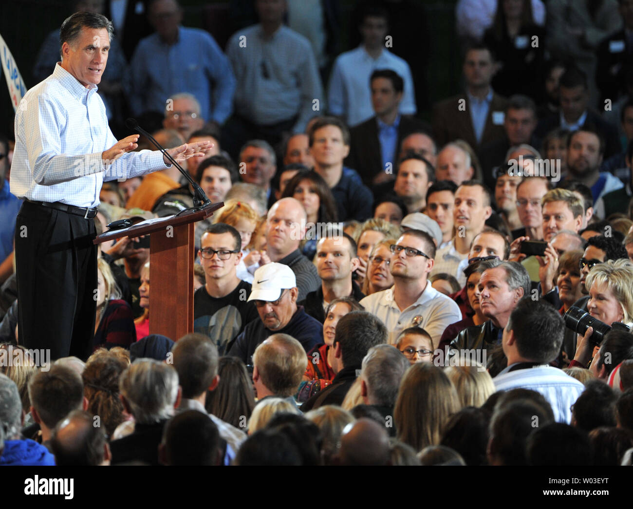 Mesa amphitheatre arizona hi-res stock photography and images - Alamy