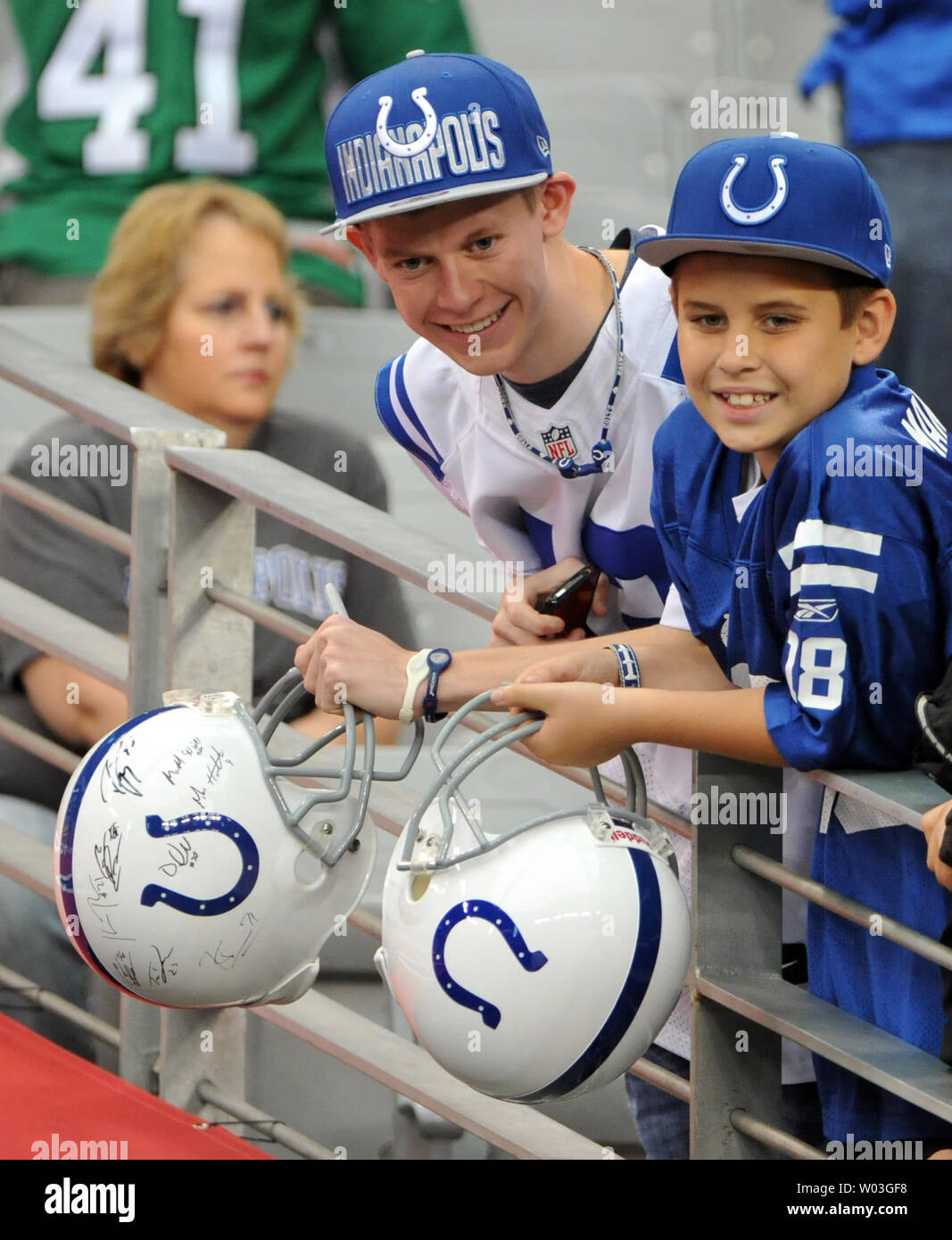 Colts fans hi-res stock photography and images - Alamy