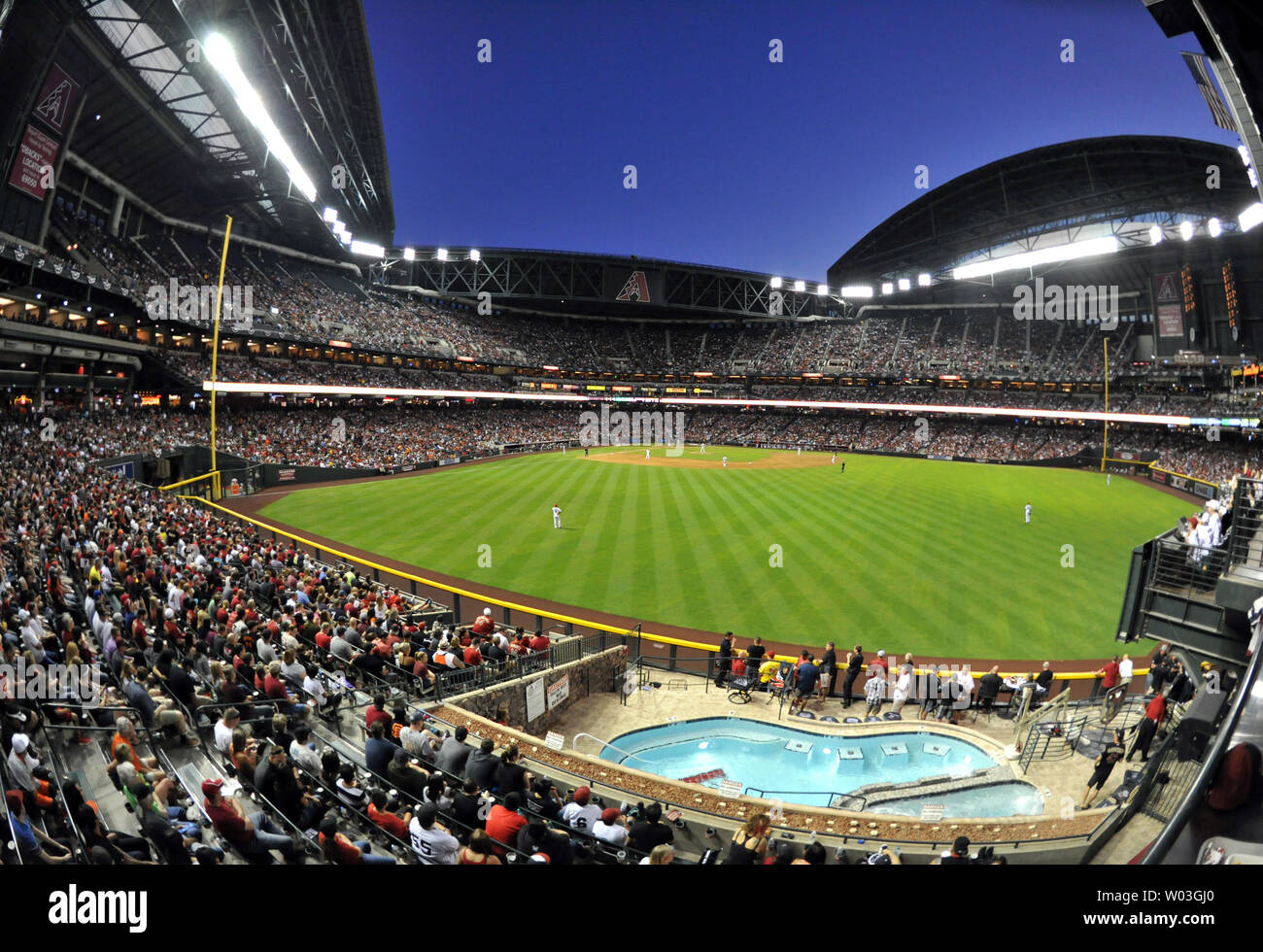 Chase field arizona roof hi-res stock photography and images - Alamy