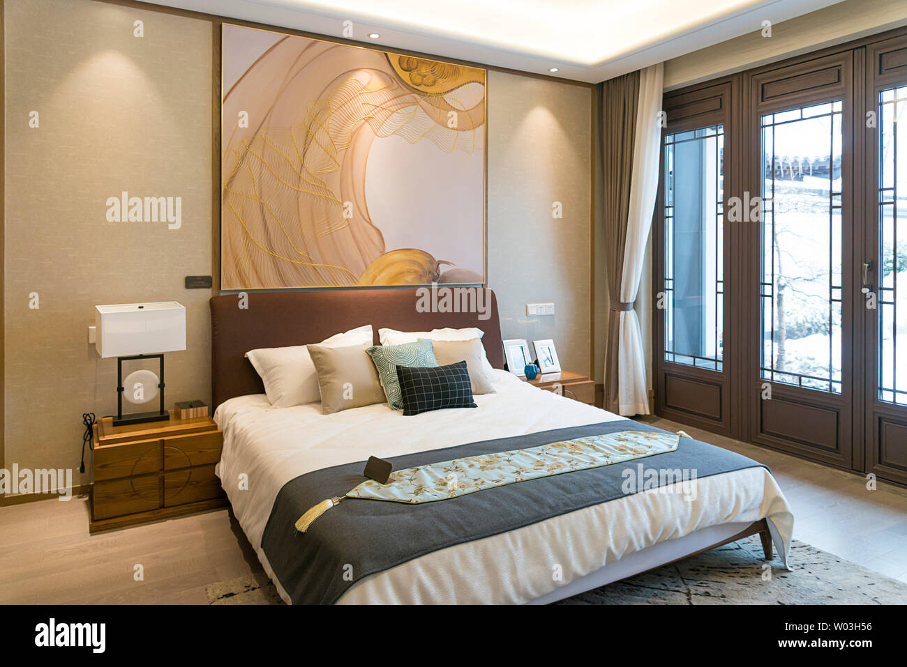 Quadrature hi-res stock photography and images - Alamy