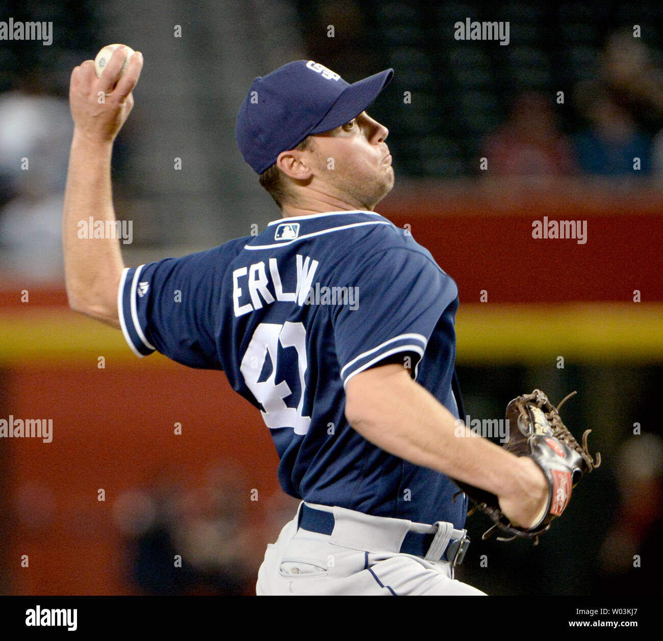 San Diego Padres pitcher Robbie Erlin delivers a pitch in the ...