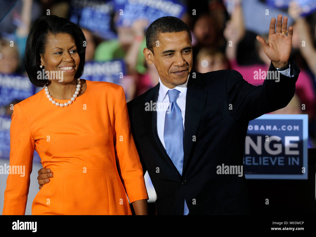 Barack and michelle 2008 election night hi-res stock photography and ...