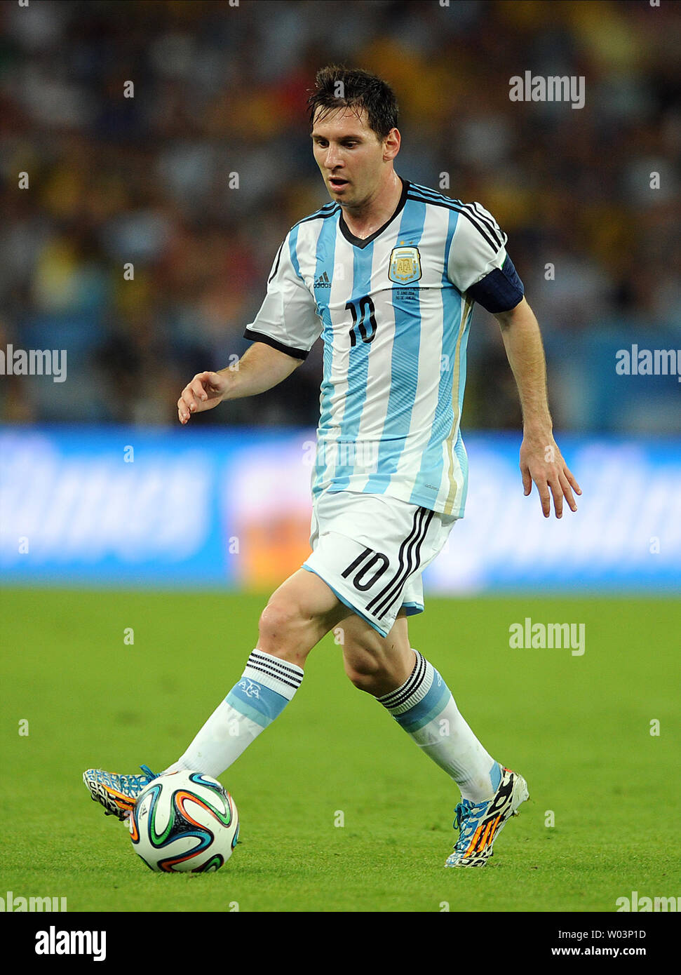 Lionel messi 2014 15 hi-res stock photography and images - Alamy