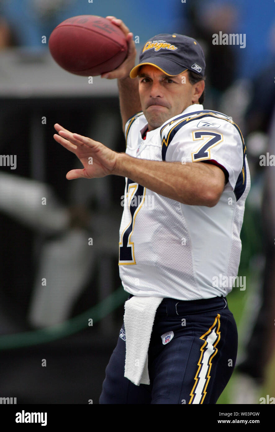 San Diego Chargers QB Doug Flutie warms up at Bank of America Stadium ...