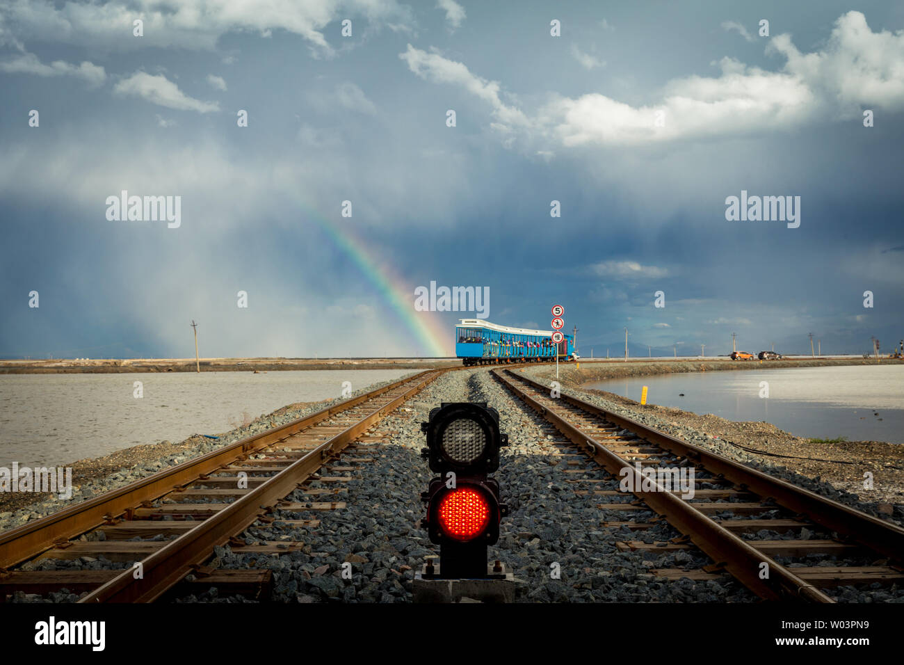 Salt lake after dark hi-res stock photography and images - Alamy