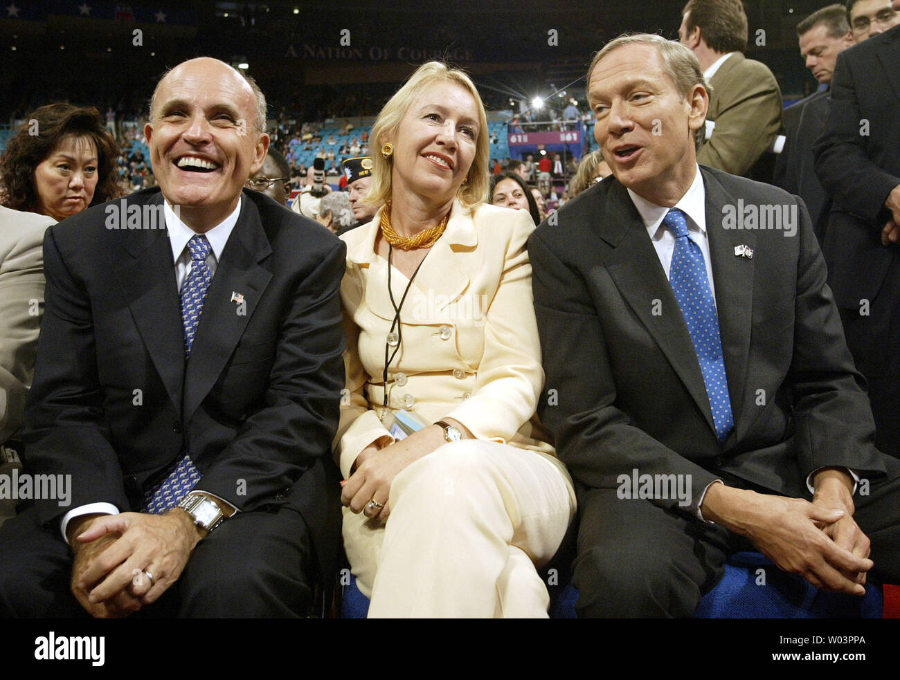 George pataki and libby pataki hi-res stock photography and images - Alamy George pataki and libby pataki hi-res stock photography and images - Alamy